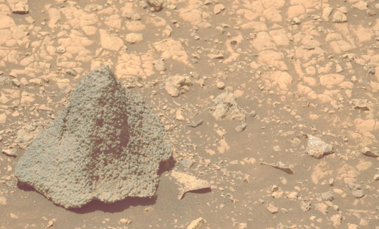 NASA’s Perseverance Rover Stumbles Upon a Mysterious “Helmet” Shaped ...