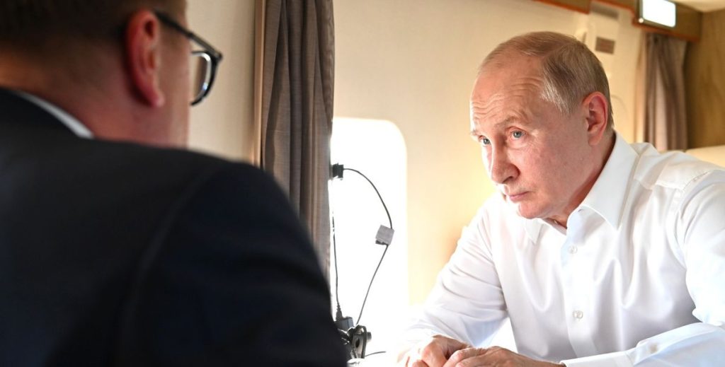 Finnish president says Russian oligarchs could force Putin to peace