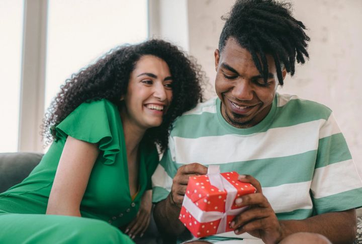 10 Things Women Do That Make For Rock-Solid Marriages