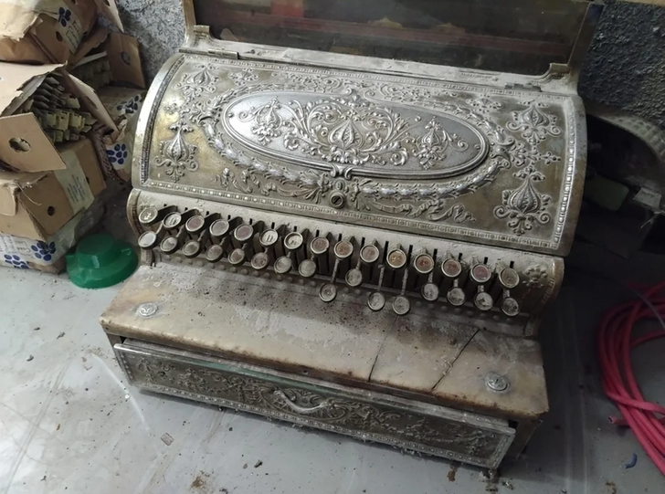 13 Lucky People Who Stumbled Upon Real Treasures
