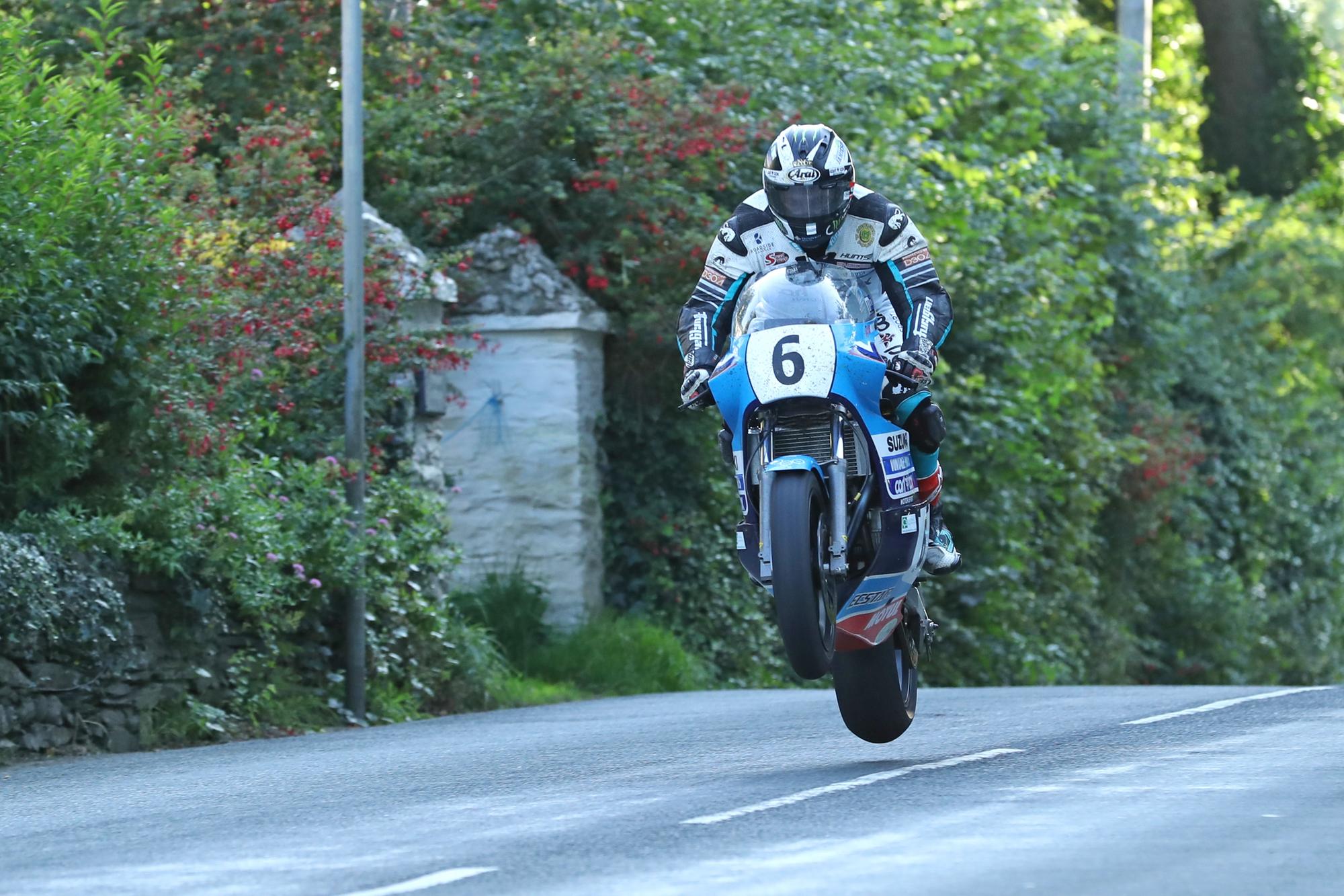 Manx Grand Prix and Classic TT: Practice, race schedule and road ...