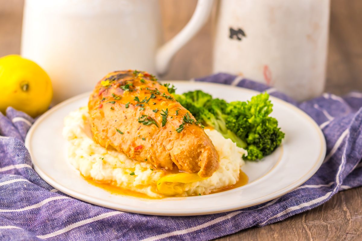 31 Easy Dinners To Try When You're Fresh Out of Ideas