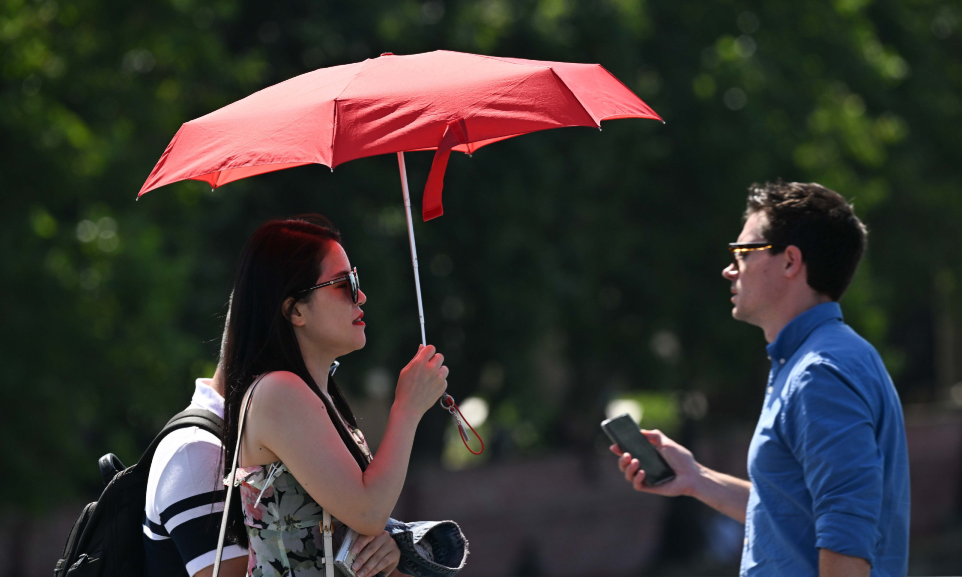 How to survive heat waves this summer