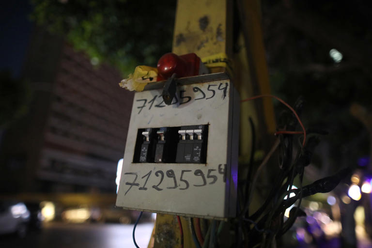 Lebanon cracks down on 'generator mafia' charging soaring costs during ...