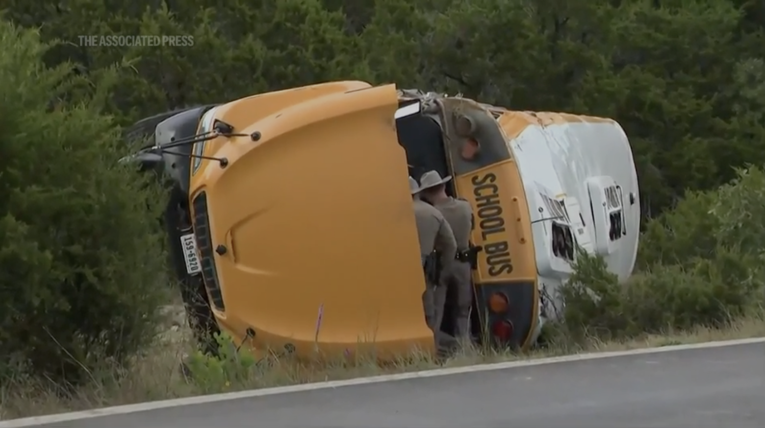 Multiple Texas students injured in school bus rollover crash on first ...