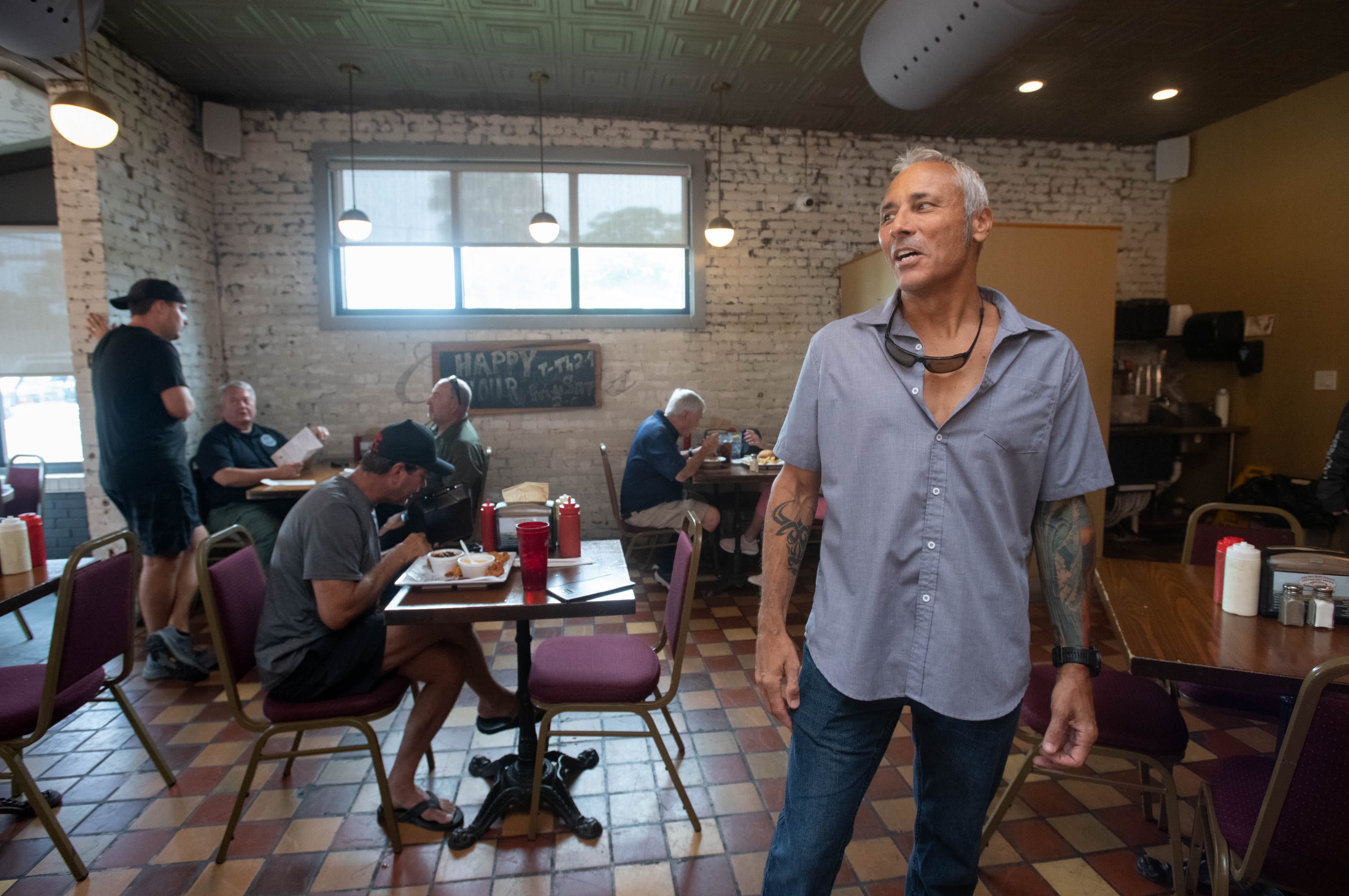 Over a dozen Pensacola restaurants closed in 2025. Here's what replaced ...