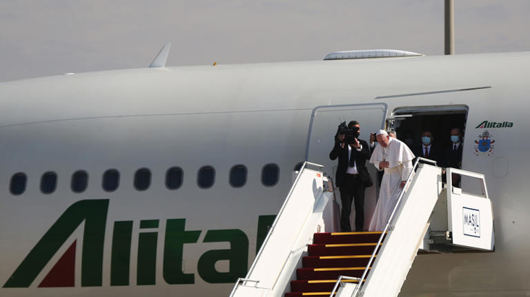 No, The Pope Does Not Have A Private Jet - Here's How He Flies