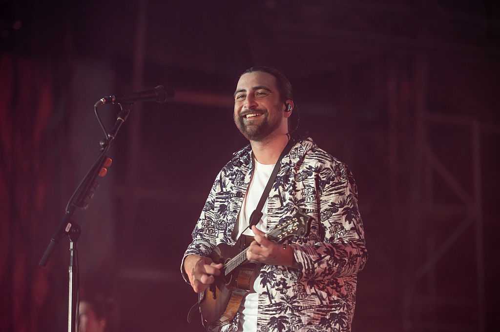 Noah Kahan to host charity golf event in Vermont this fall