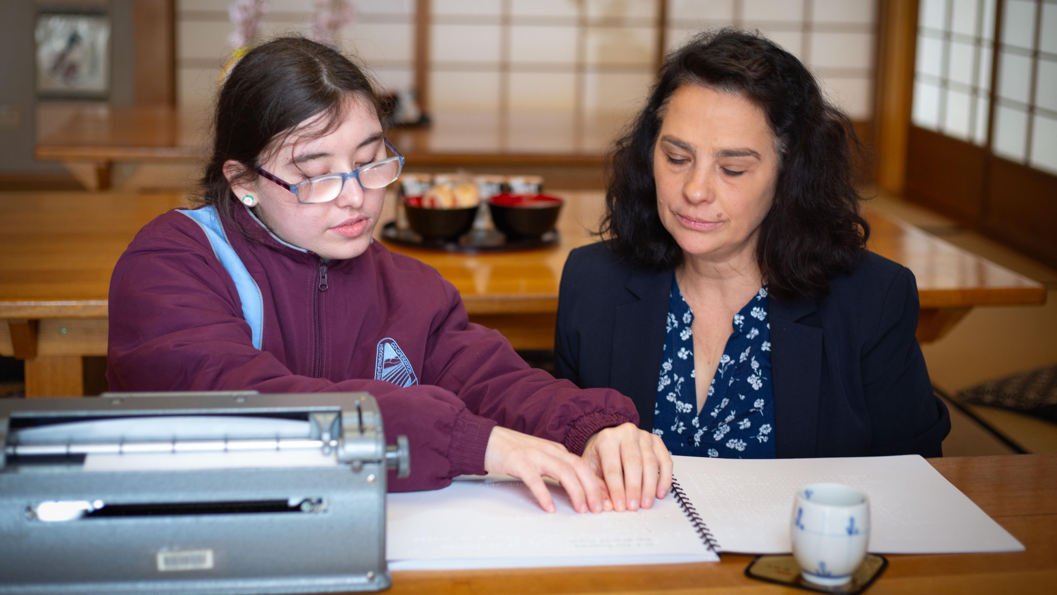 How this teen learns a visual language like Japanese with no vision of ...