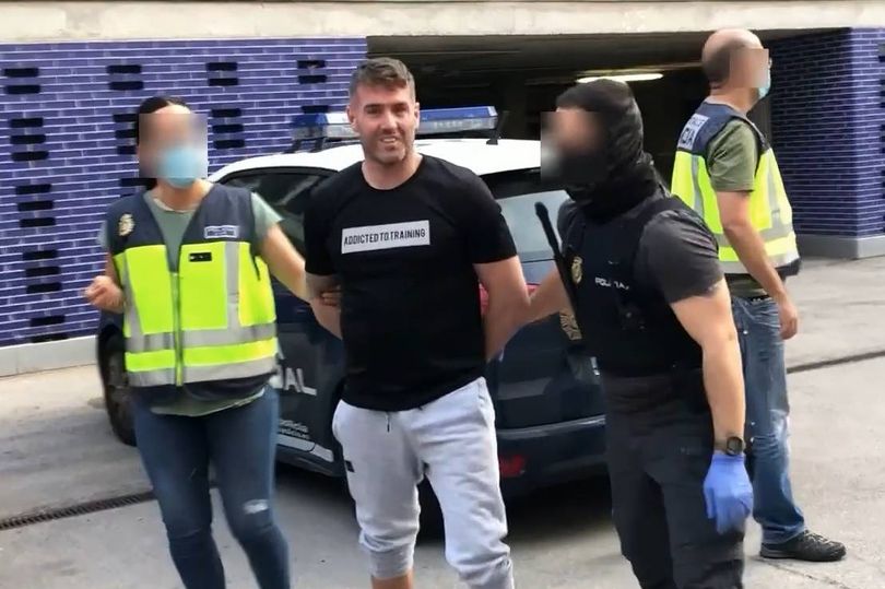 Moment Jamie Rothwell's £14m cocaine empire crumbles after police storm ...