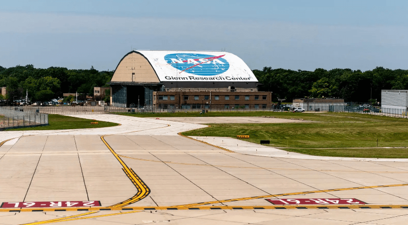 NASA seeks tenant for historic Cleveland hangar