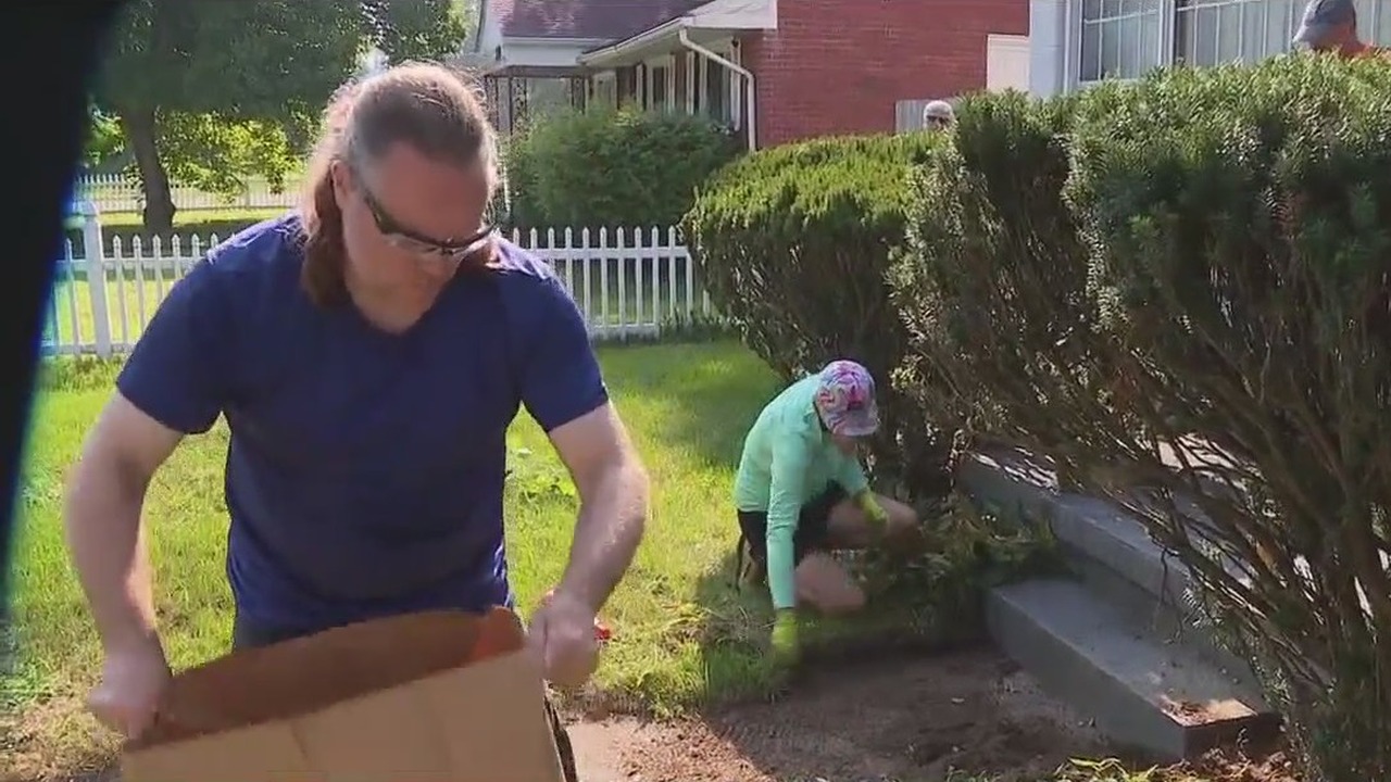 'Rock the Block' cleans up Southfield neighborhood