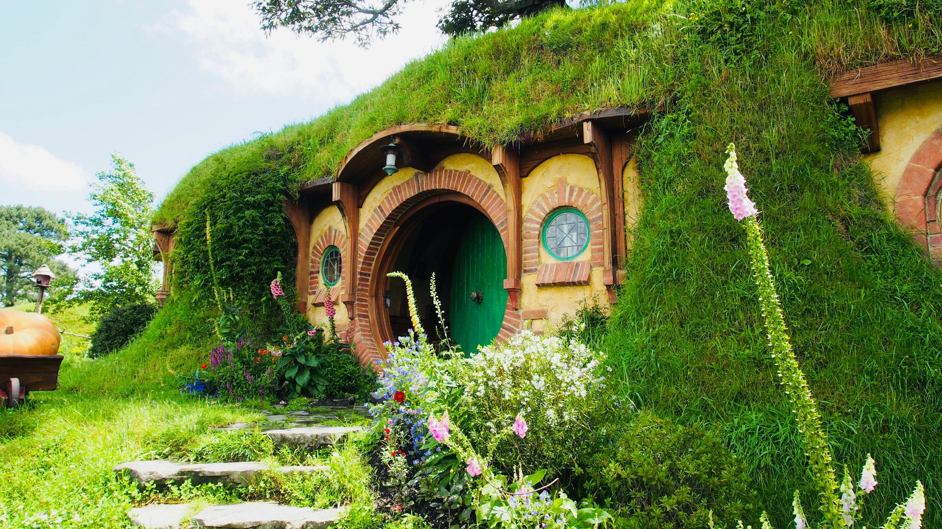 10 Perks Of Living In Middle-Earth & 10 Major Downsides