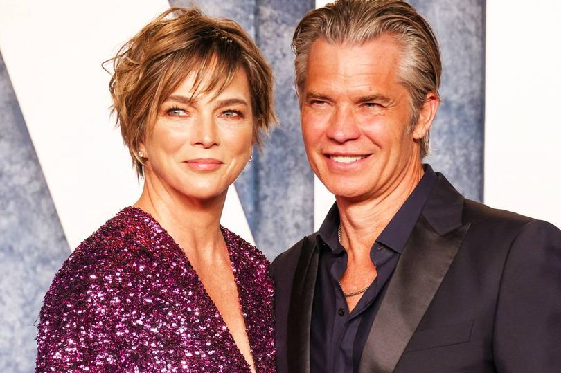 Timothy Olyphant's marriage to college sweetheart and connection to ...