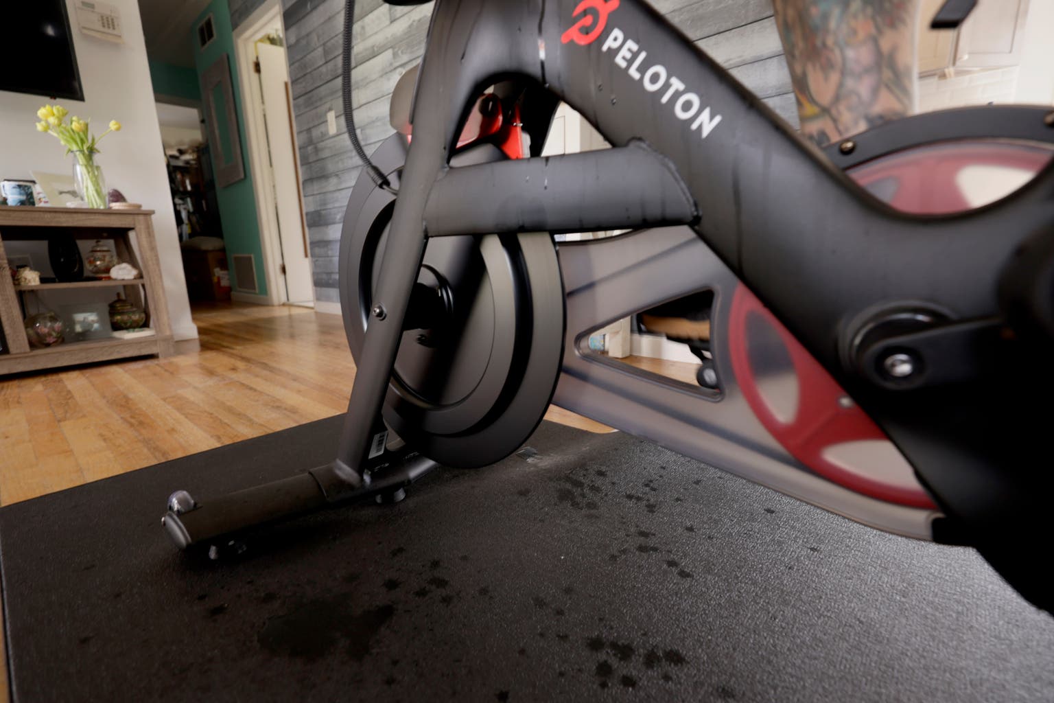 Peloton to roll out new equipment, AI features in fall refresh - Bloomberg