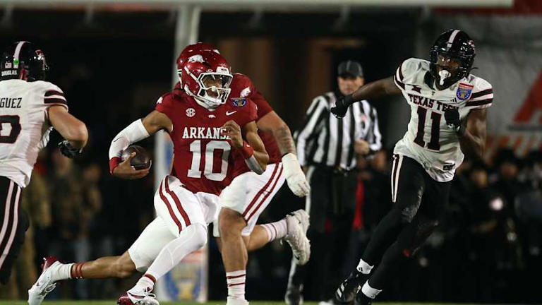 Texas Longhorns vs. Arkansas Razorbacks Early Season Preview: Four ...