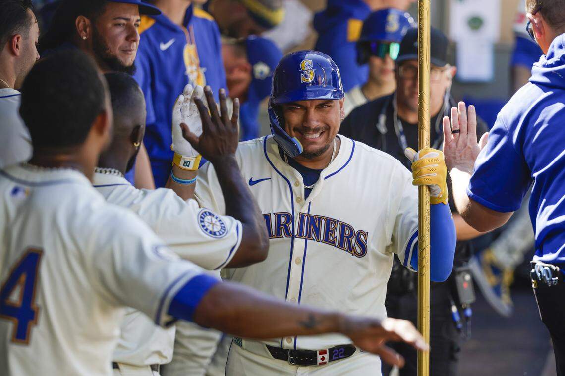 Why Mariners are rooting for Josh Naylor's wife, and Monday; latest on ...