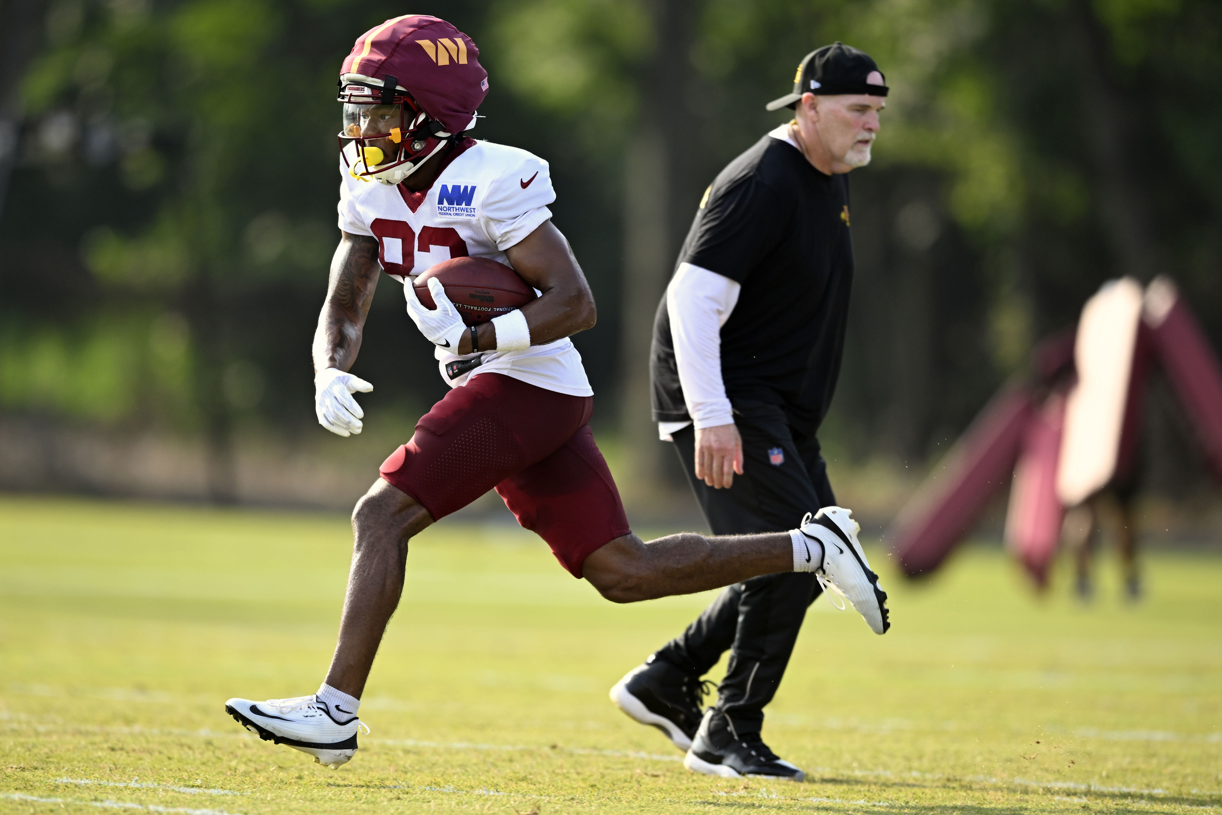 Commanders cancel joint practice, make roster moves, showcase rookie