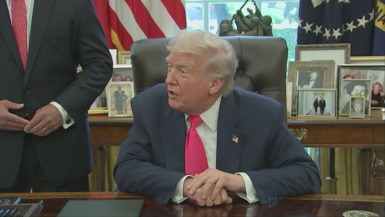 President Trump calls Senator Elizabeth Warren a 'liar': "She's got to ...