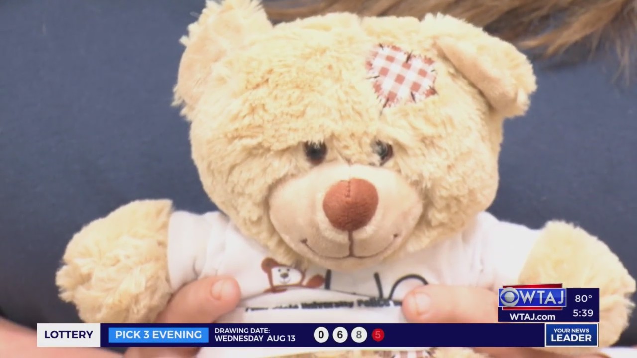 Penn State teams with foundation to give teddy bears for support