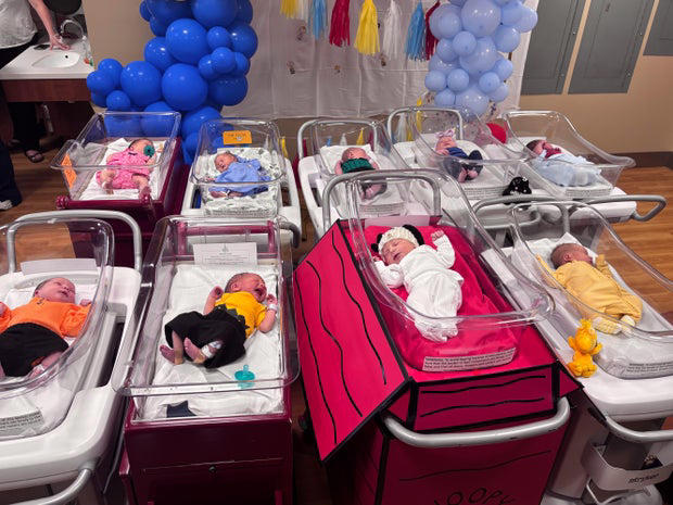 Photos show newborns at Pittsburgh hospital dressed up as "Peanuts ...