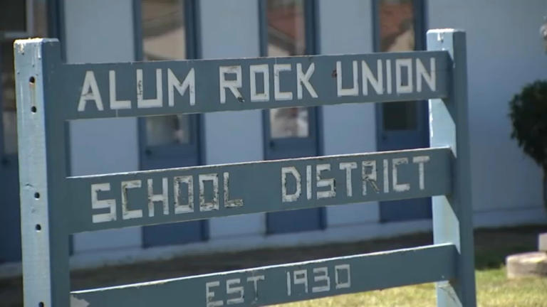 Reunión entre padres y junta escolar de Alum Rock