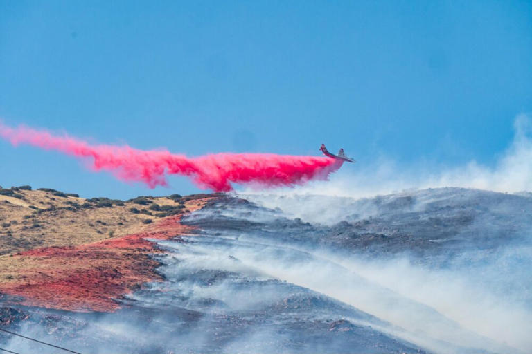 Hawk Fire burns 400 acres, evacuation orders, warnings issued