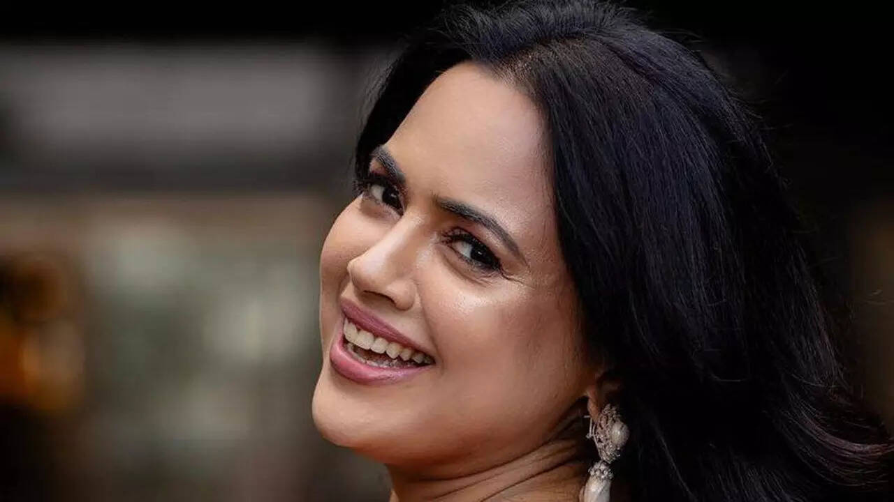 Did you know Sameera Reddy was the first Indian actress to have her own ...