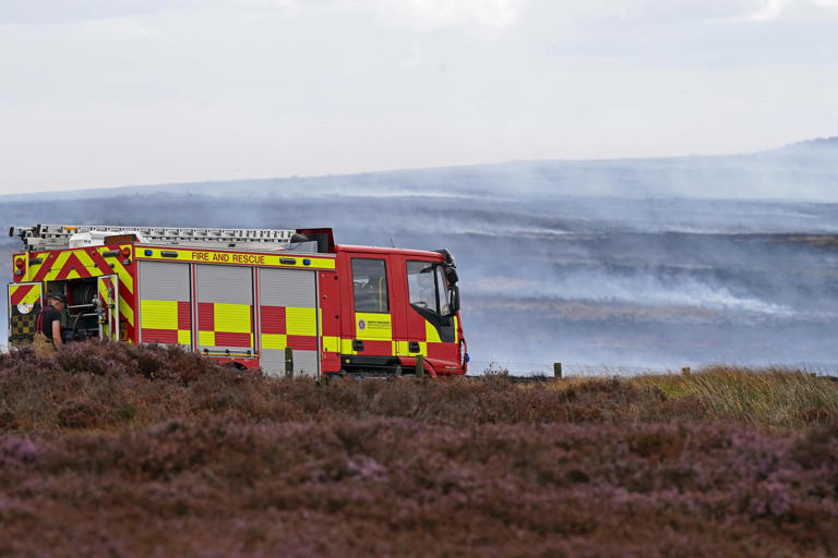 Langdale Moor: Fire crews are praised for tackling moorland blaze amid ...