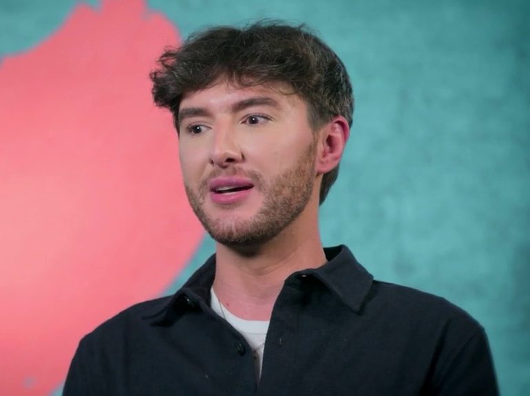 Blind date turns red-faced after two awkward gaffes