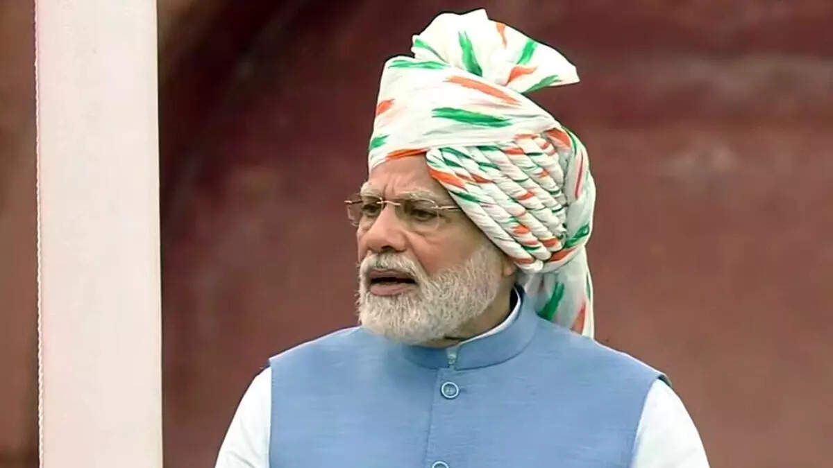 79th Independence Day: PM Modi keeps it classic with saffron turban ...