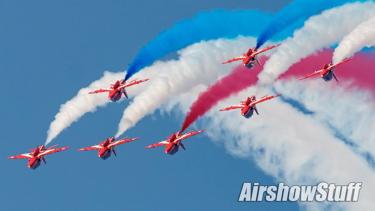 RAF Red Arrows beautiful twilight airshow display