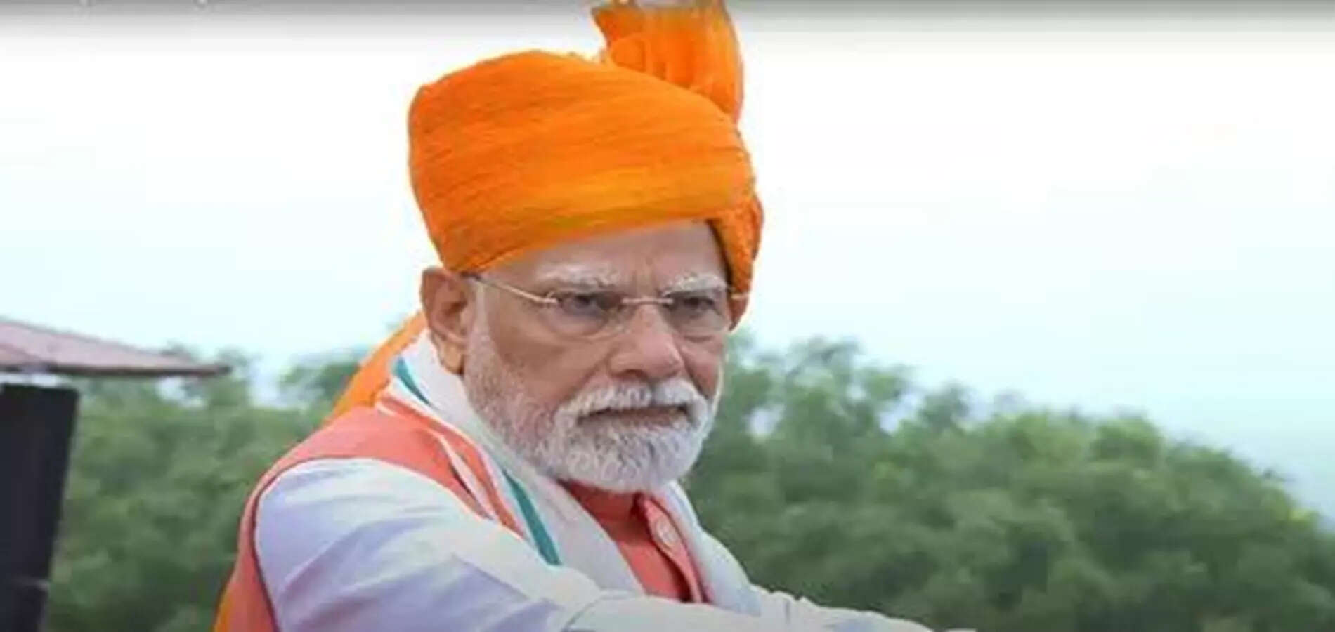 79th Independence Day: PM Modi keeps it classic with saffron turban ...