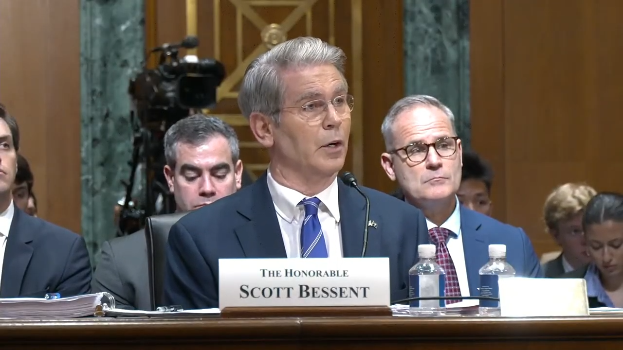 'I Don't Agree!': Scott Bessent Stumbles Under Pressure, Struggles To ...