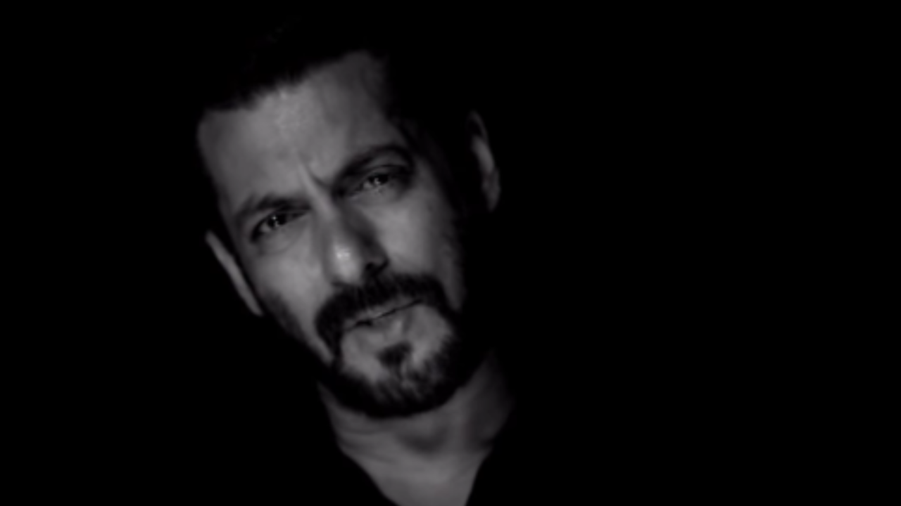 Salman Khan Extends 79th Independence Day Wishes With Rendition Of ...