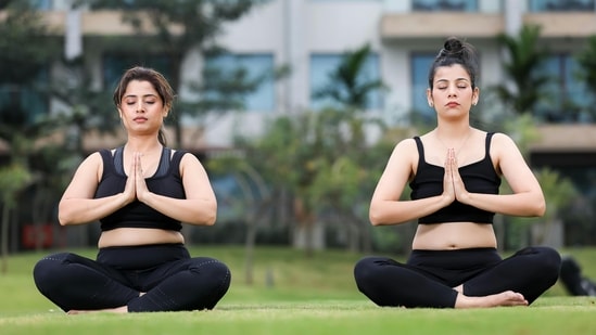 Yoga expert shares 5 yoga poses to reduce bad cholesterol naturally and ...