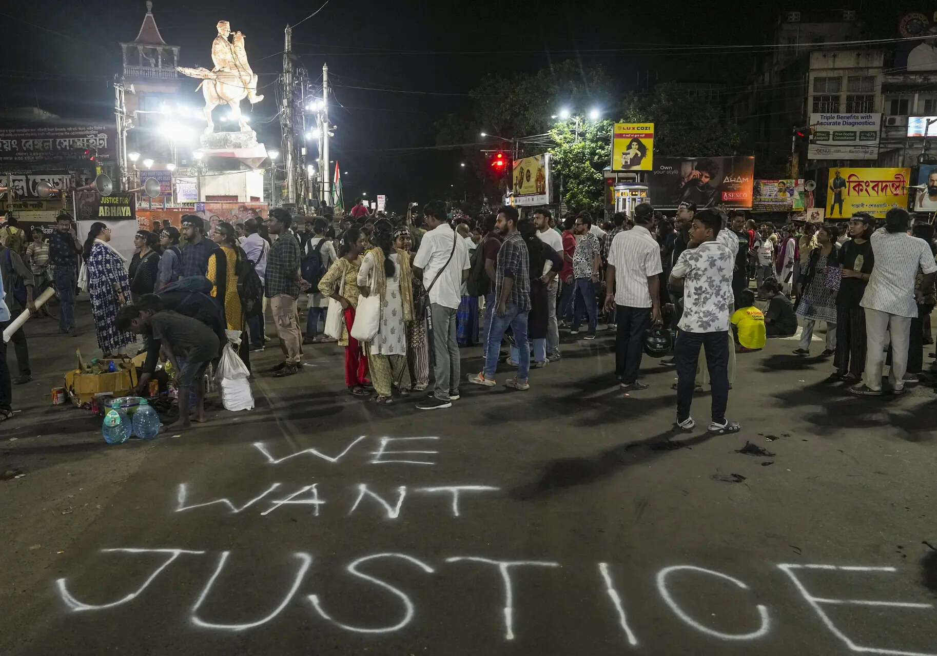 RG Kar rape-murder case: Victim's father moves HC seeking nod for ...