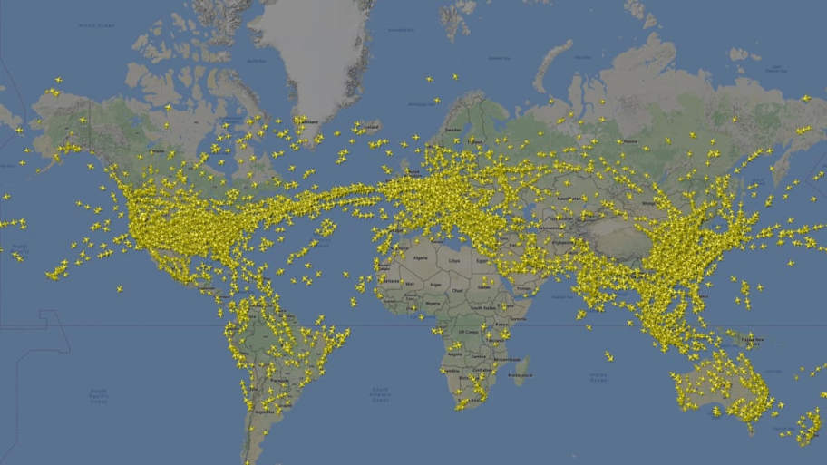 Aircraft Tracker Visualizes One of the Busiest Days Ever in Air Travel