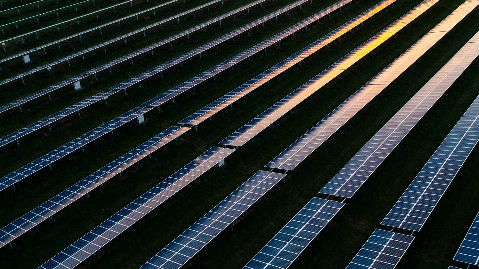 China weighs curbs on exports of solar manufacturing equipment to US ...