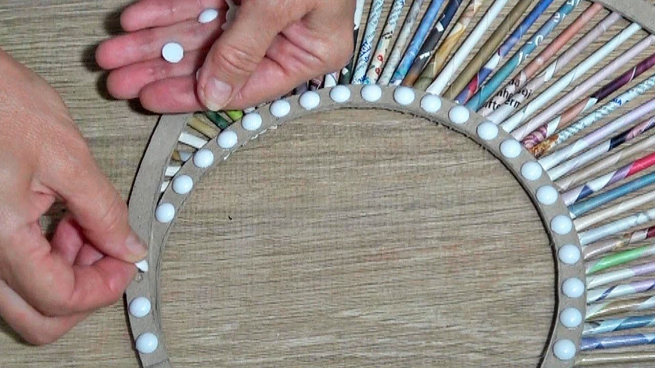Amazing Crafts You Can Make from Old Magazines