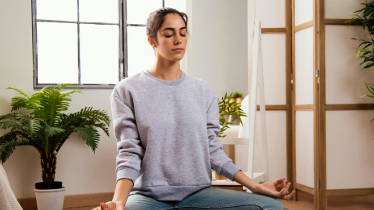Health Guide: How Meditation and Yoga Can Improve Your Sleep and Focus