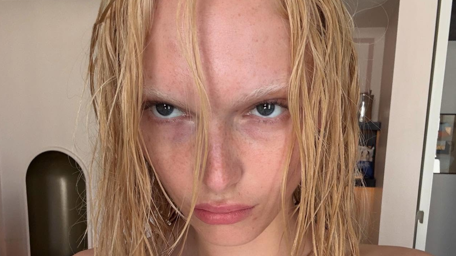 "She deserves to be Model of the Year": Alex Consani sets social media ...