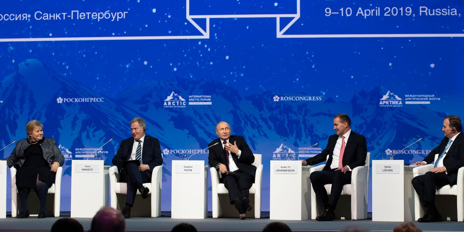 Löfven om mötet med Putin: En KGB-agent som försöker stirra ner dig