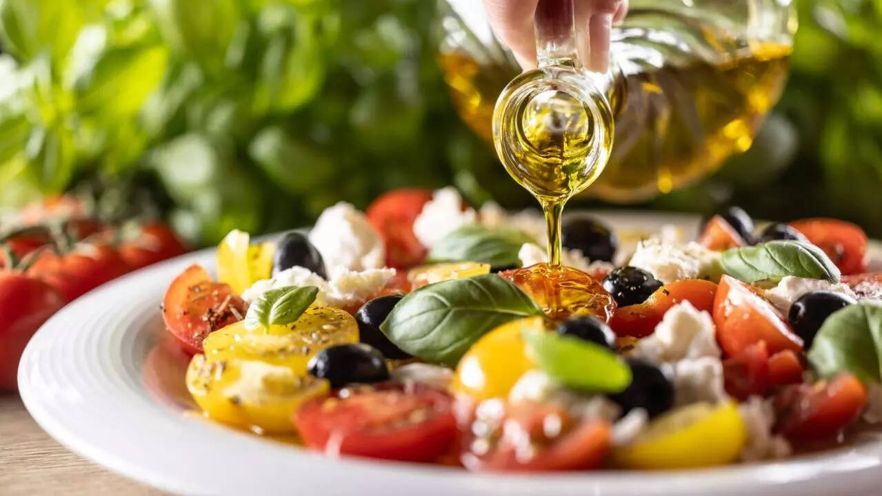 The Mind Diet: How eating these foods can prevent dementia and help in ...