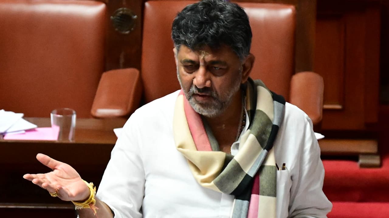 DK Shivakumar Sings RSS Anthem ‘Namaste Sada Vatsale’ Inside Karnataka ...