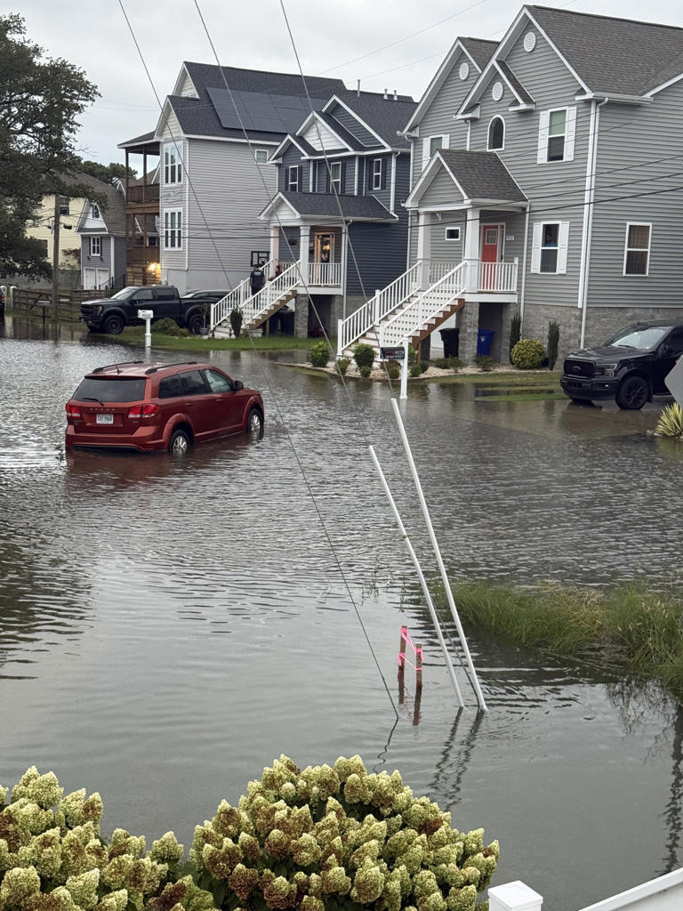 Areas of Norfolk, Virginia Beach experience tidal flooding