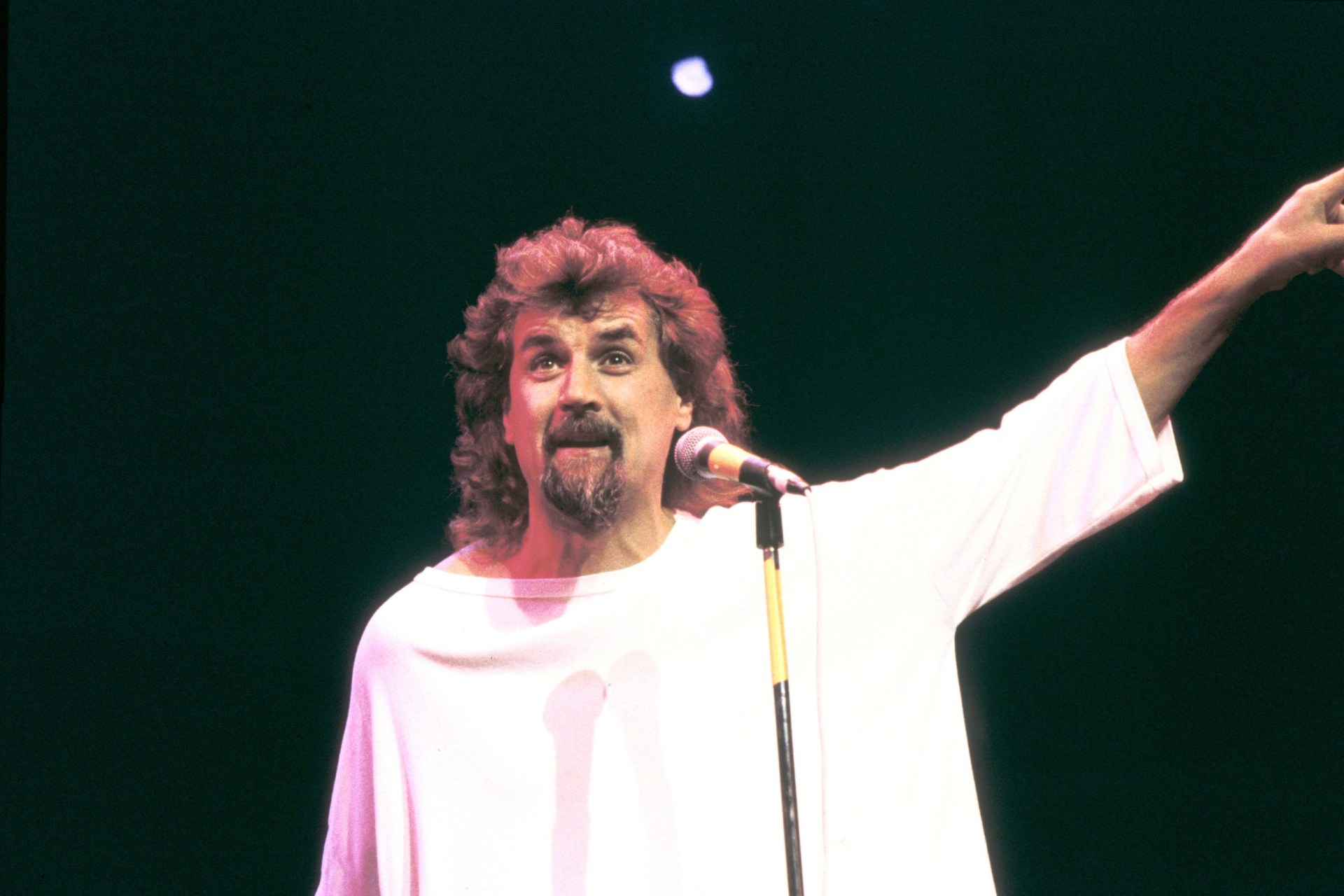 Sir Billy Connolly unveils 'beautiful' new artwork