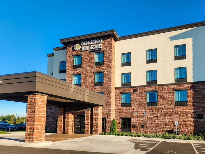 Cobblestone Hotel: Family-Friendly Comfort in Lynden, WA