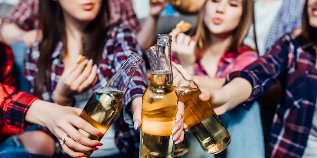 Με ηρεμιστικά και υπνωτικά οι 16χρόνοι Έλληνες-Η καθηγήτρια Μ. Μαλλιώρη ...