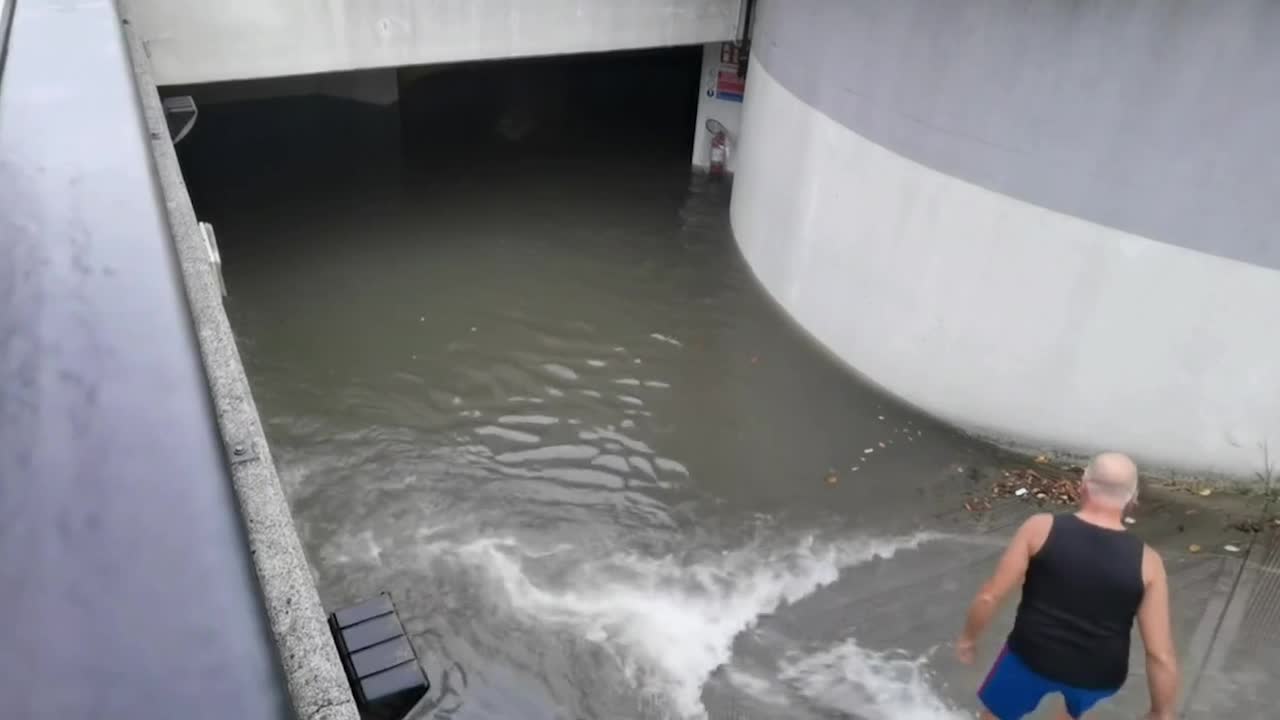 Heavy rain leaves basements flooded in Italy